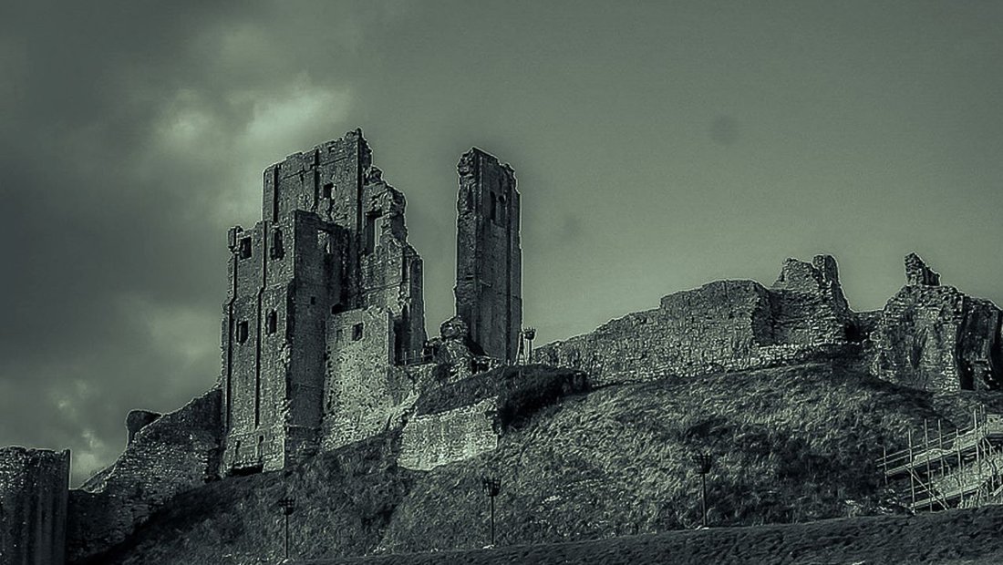 The Top 11 Most Haunted Places in the UK | Away Resorts