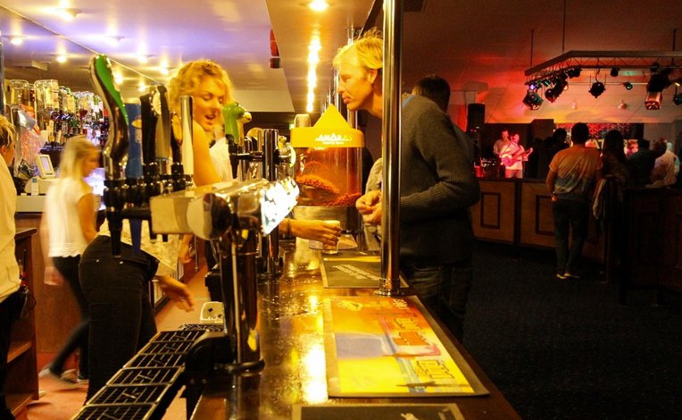 The 19 Best Pubs to Visit in St Ives | Away Resorts