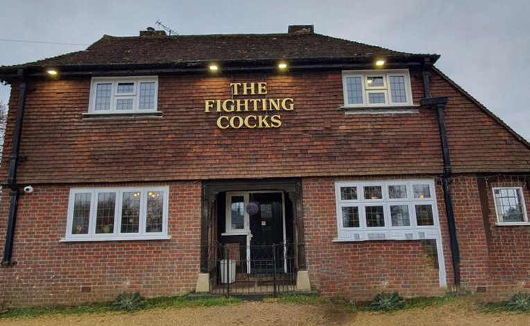 The 10 Best Pubs Near Sandy Balls to Visit | Away Resorts