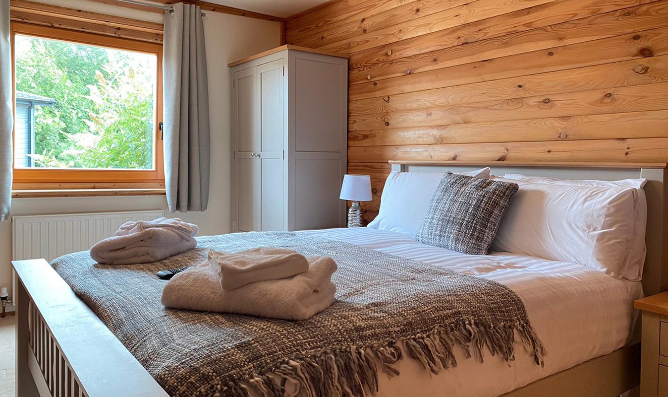 Alpine Lakeside Lodge | Exclusive to Away Resorts