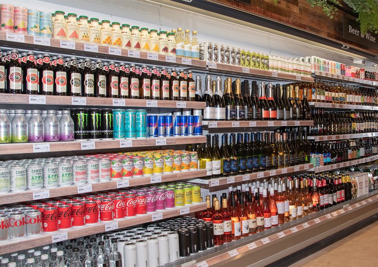 Acorn Place Shop & Deli | Food & Drink | Away Resorts