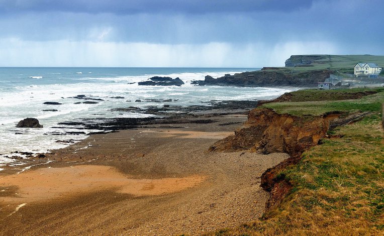 11 Dog Friendly Beaches In Bude Cornwall | Away Resorts