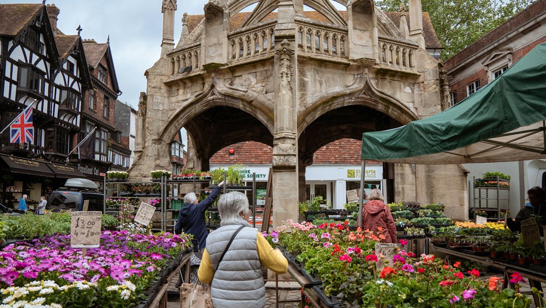 The Top 11 Spots for Shopping in Hampshire | Away Resorts