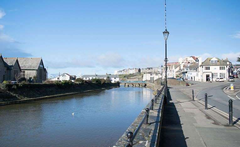 The Top 10 Cornwall Shopping Spots to Visit | Away Resorts