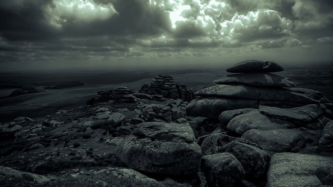 The Top 11 Most Haunted Places in the UK | Away Resorts