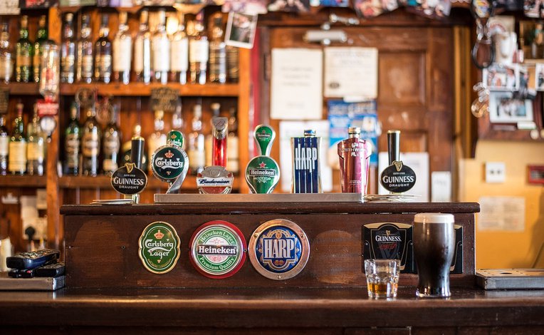 The 10 Best Pubs Near Sandy Balls to Visit | Away Resorts