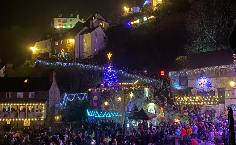 The 12 Best Places to Spend Christmas in the UK | Away Resorts