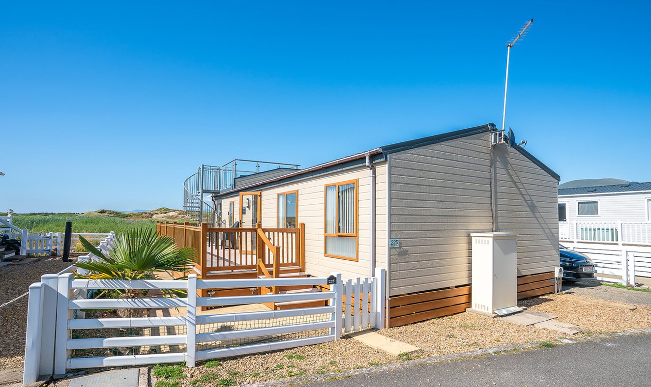Exclusive Rooftop Lodge in Wales at Barmouth Bay | Away Resorts